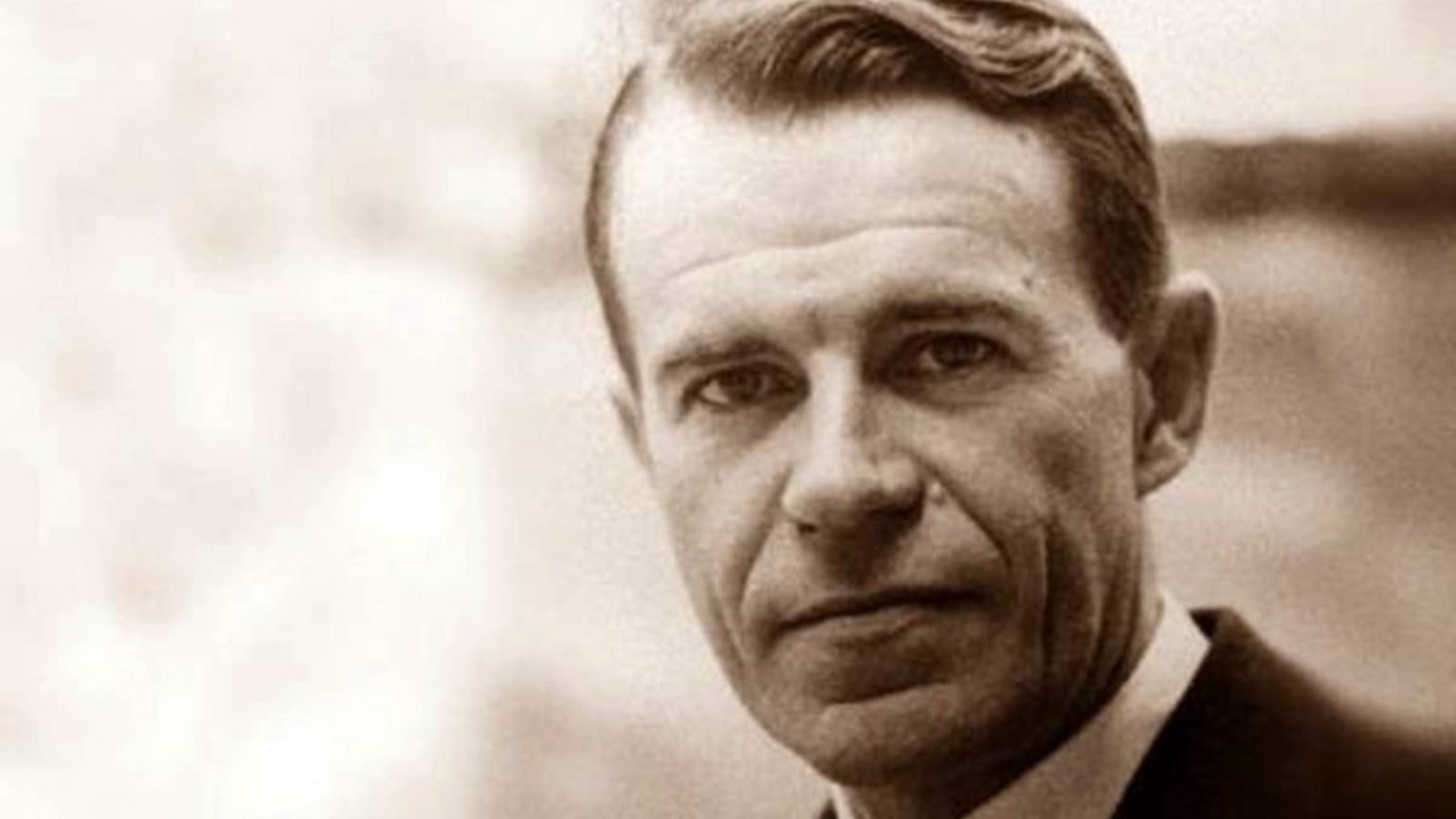 LAS LEYES FUNDAMENTALES DE LA ESTUPIDEZ HUMANA, por Carlo M. Cipolla ...