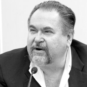"Nietzsche: la memoria, la historia: la Segunda intempestiva entre la ...